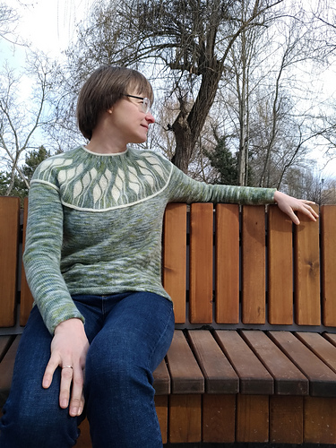 Ravelry: Flower Buds Sweater pattern by Lyudmila Aksenik Old
