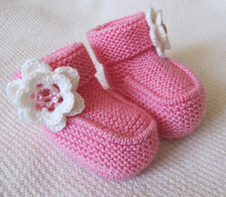 Ravelry: julysnow's Bootees with Blossom