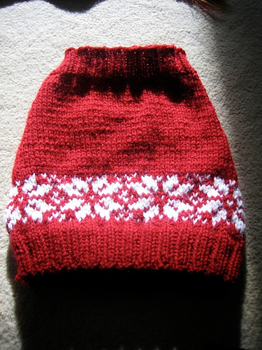 Ravelry: Snowflake Dog Sweater pattern by Erin McNellis