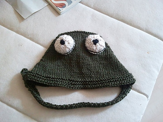 Ravelry: jupe's Top down frog bonnet