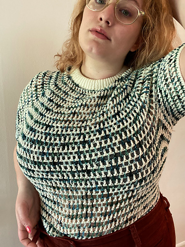 Ravelry: Mesh Me Up Raglan pattern by Lindsey Muscarella