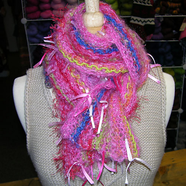 Ravelry: Magic Scarf pattern by Jill Bujold