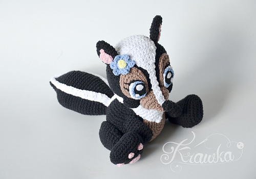 Ravelry: Miss Skunk Flower pattern by Kamila Krawka Krawczyk