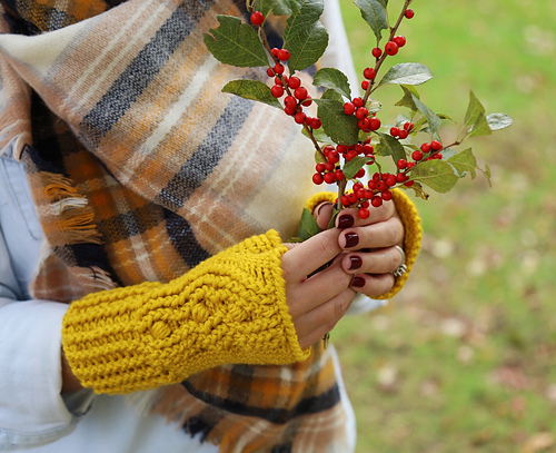 Ravelry: Madison honeycomb mittens pattern by Karapooz Crochet