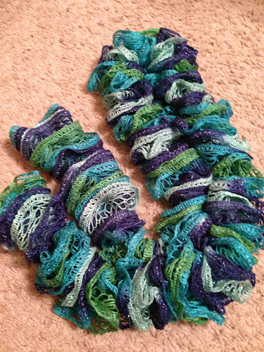 Ravelry: Ruffled Scarf pattern by Mary Jane Hall
