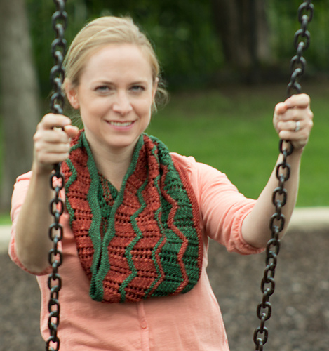 Ravelry: Chauntecleer Cowl pattern by Karen Robinson