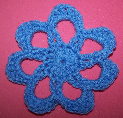 Ravelry: Easy Crochet Flower Motif in Three Rounds pattern by Simone Roeder