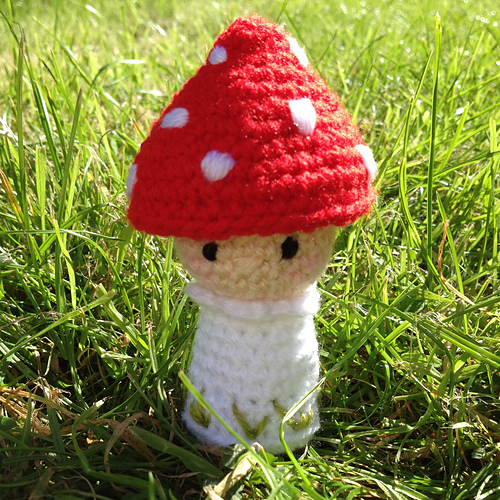 Ravelry: Mushroom Gnome & Toadstool Pixie pattern by Jelly Designs