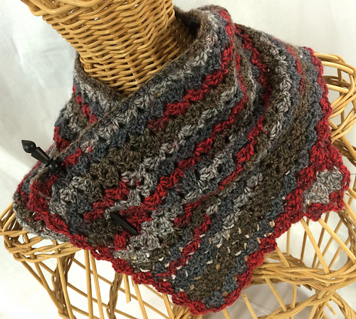 Ravelry: Sea Shell Cowl pattern by Kathleen Rinks