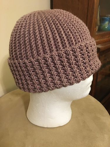 Ravelry: Faux Mistake Rib Touque pattern by Aunt Zany