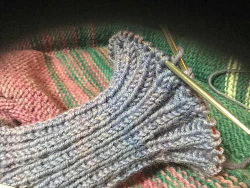 Fade Knitting with Solid Colorways? : r/knitting