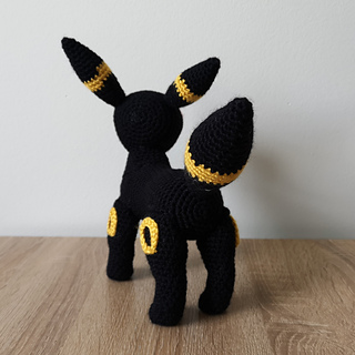 Ravelry: Pokemon Umbreon pattern by Kayla Shea.