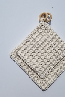 Ravelry: Even Moss Stitch Pot Holder pattern by Kaylee Sterner