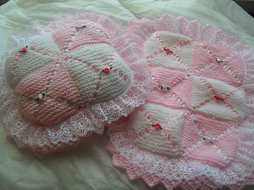 Ravelry: DOLLS PRAM BLANKET & PILLOW pattern by karen nellsbabyknits