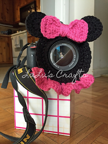 Ravelry: Minnie Mouse Camera Lens Buddy pattern by Kelsey Bieker