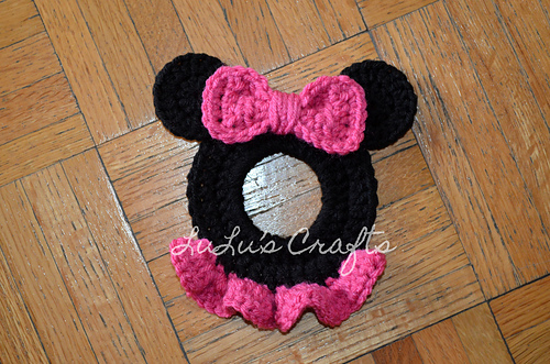 Ravelry: Minnie Mouse Camera Lens Buddy pattern by Kelsey Bieker