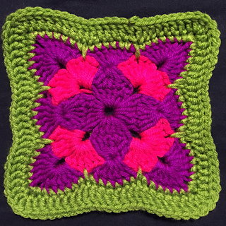 Ravelry: kristinb557's 18 Tri-color clusters Square #11