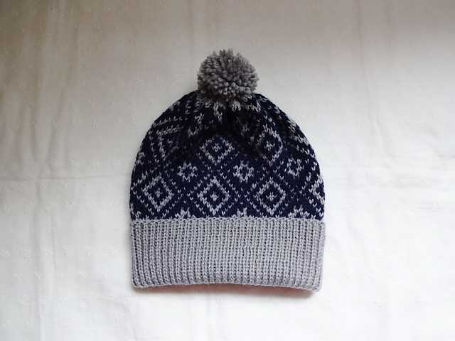 Ravelry: A. Nordic Hat pattern by Tomo Sugiyama (すぎやまとも)