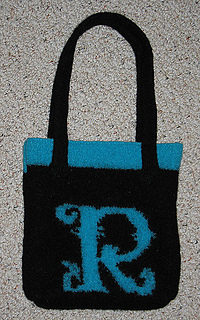 Ravelry: Monogram Bag pattern by Patons