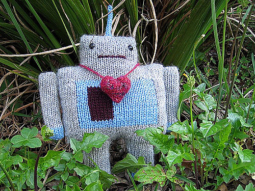 Ravelry: Robot pattern by Jess Hutchison
