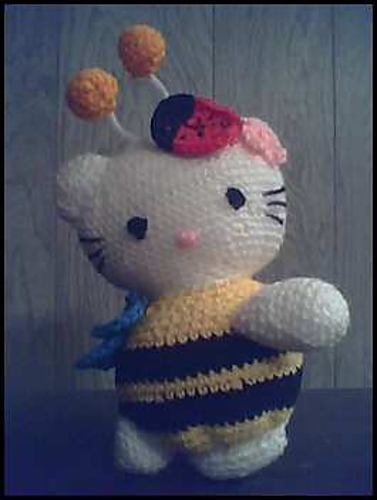 Ravelry: Bumble Bee Hello Kitty pattern by Eriko Teranishi (寺西 恵里子)