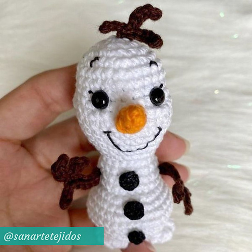 Ravelry: Baby Olaf pattern by Diana Huarancca