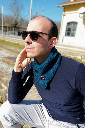 Ravelry: Cowl with buttons for men pattern by Cat Summer