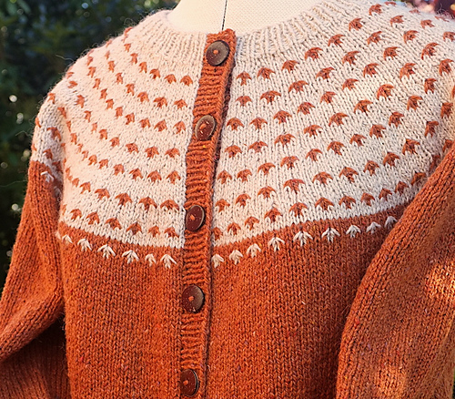 Ravelry: The Flutterby adult pattern by kiddiwinksknits