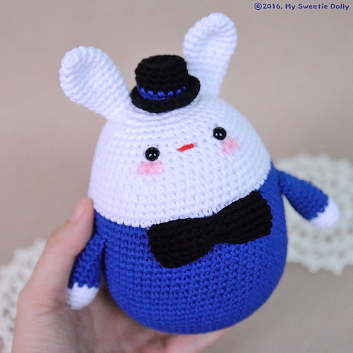 Ravelry: Egg Bunny - Gentleman pattern by Bomi Kim