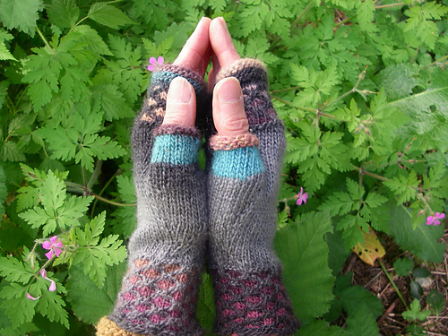 Ravelry: Mim's Magic Mitts pattern by kim mac donald