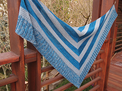 Ravelry: Sophisticated Traveler pattern by Cassie Munksgard