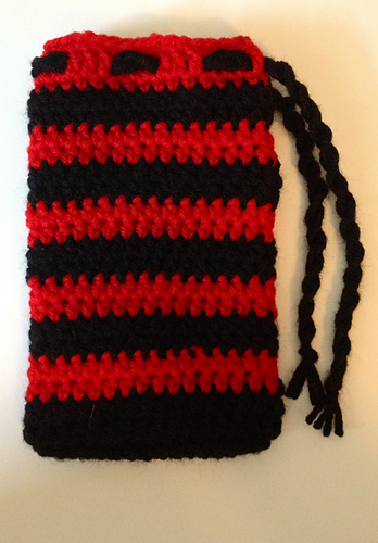 Ravelry: Red & Black Striped HTC Phone Case pattern by Katerina Cohee