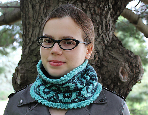 Ravelry: Carinthia Cowl pattern by Elizabeth Mautz-Redmann