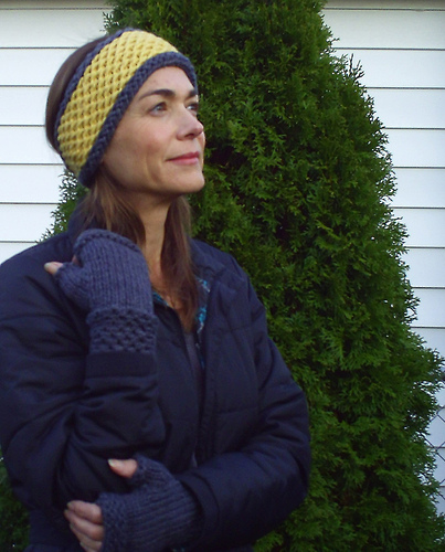 Ravelry: Nippy Headband pattern by Elizabeth Mautz-Redmann