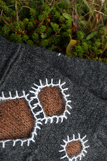 Ravelry: Hex Patchwork Mittens pattern by Aria Kiwi