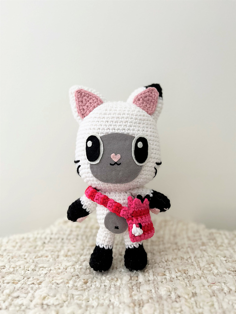Ravelry: Pandy Paws pattern by eriise w