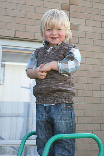 Ravelry: Explorer Vest pattern by Julie Gilliver