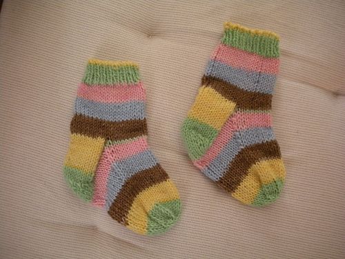 Ravelry: baby socks pattern by Esther Bultitude