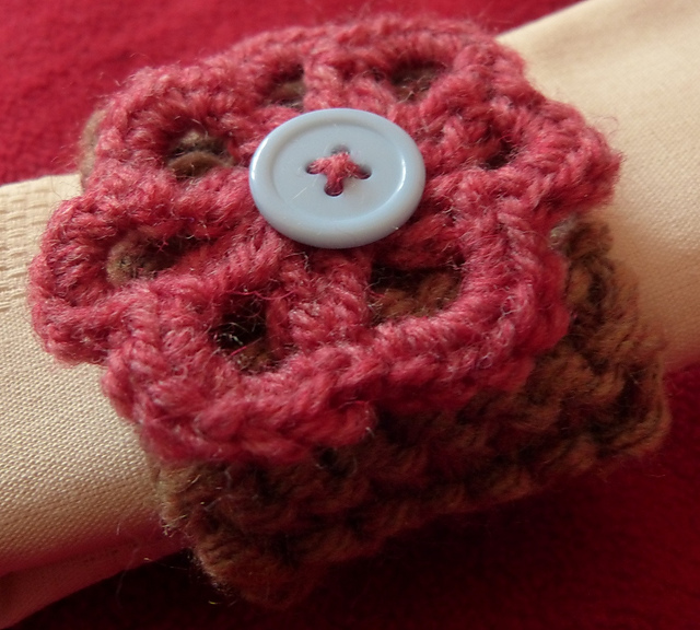 Ravelry: Napkin rings pattern by S 6 Girl