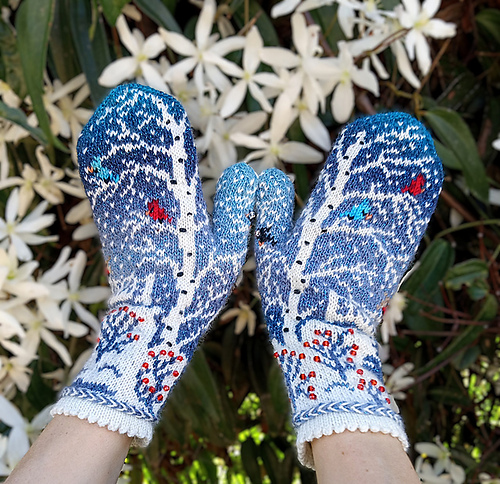 Ravelry: A Walk in the Park Mittens pattern by Elena Maltseva