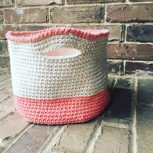 Ravelry: Float Tote pattern by Knitty Natty