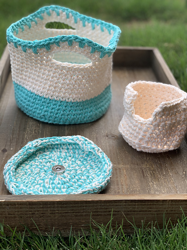 Ravelry: Float Tote Mini pattern by Knitty Natty