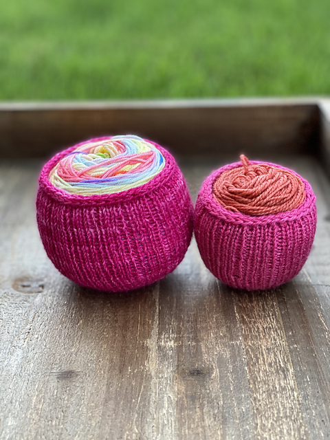 Ravelry: Mini Yarn Cozy pattern by Knitty Natty