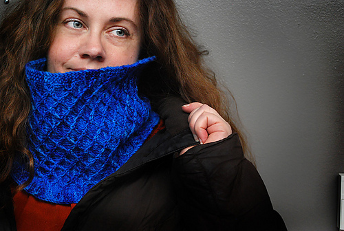 Ravelry: Kerr Diamond Cowl pattern by Kris Carlson
