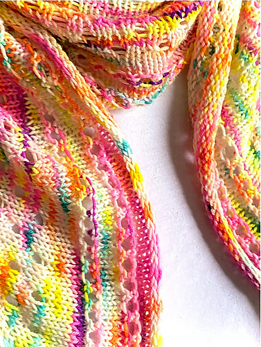 Ravelry: Funfair Shawl pattern by Doris Lindner