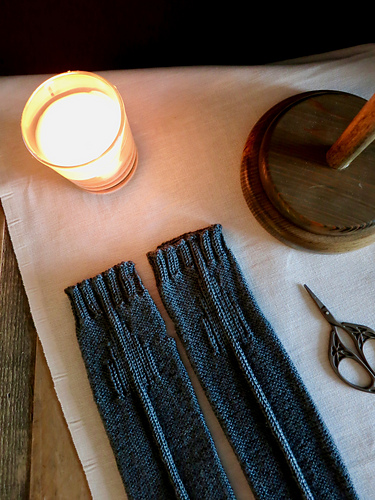 Ravelry: Aim pattern by Ashley Ling
