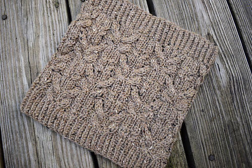 Ravelry: Namu Cowl pattern by knitboop designs