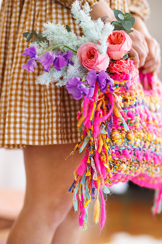 Ravelry: Faye Fringe Bag pattern by Anna Skala