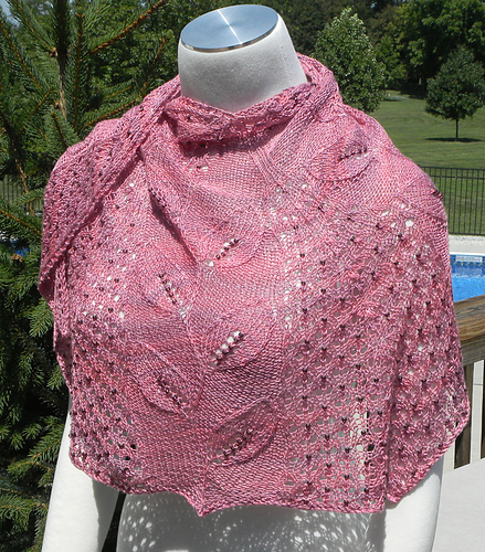 Ravelry: In Spring Shawlette pattern by Tiziana Sammuri