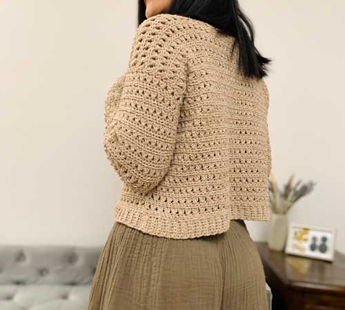 Ravelry: Crisscross stitch sweater pattern by Wannipa Yunker